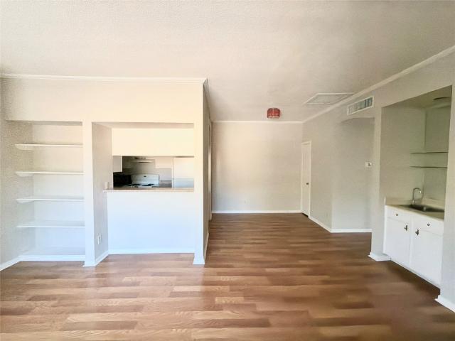 728 Bering Dr, Unit 10, Houston, TX 77057 | MLS #50616