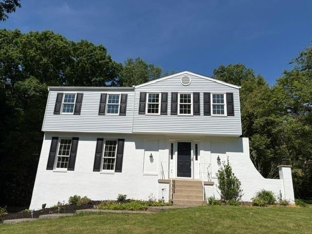 728 Heathergate Dr, Pittsburgh, PA 15238