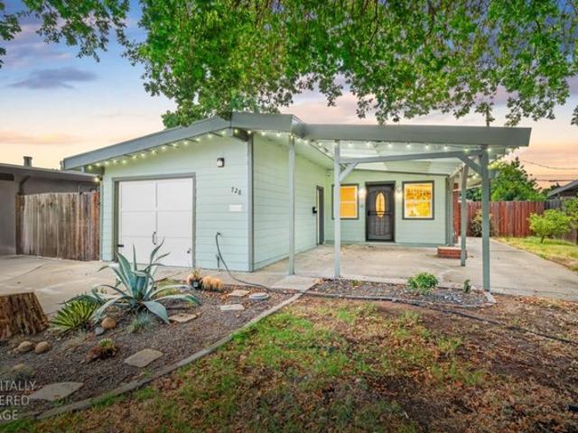 728 Julian Dr, West Sacramento, CA 95605