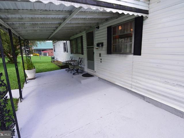 728 Laura Street