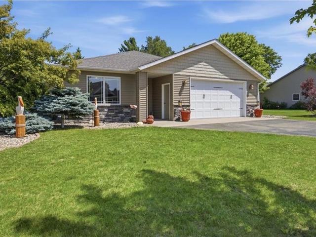 728 Lake Forest Cir, Detroit Lakes, MN 56501
