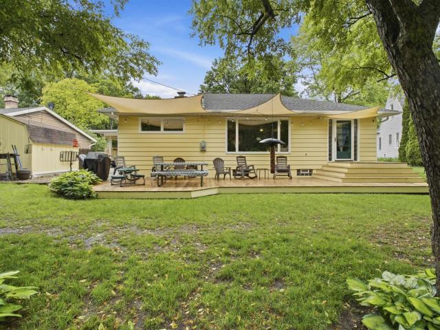 728 Lakeview Drive