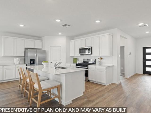 728 Nueces Trl, Dayton, TX 77535