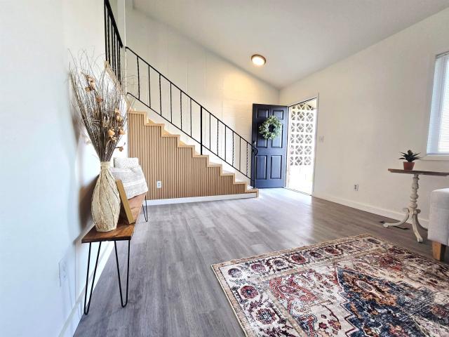728 NW 8th St