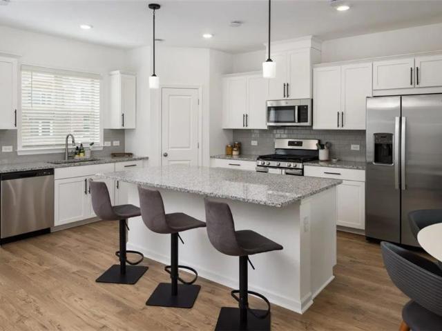 728 Sayers Court