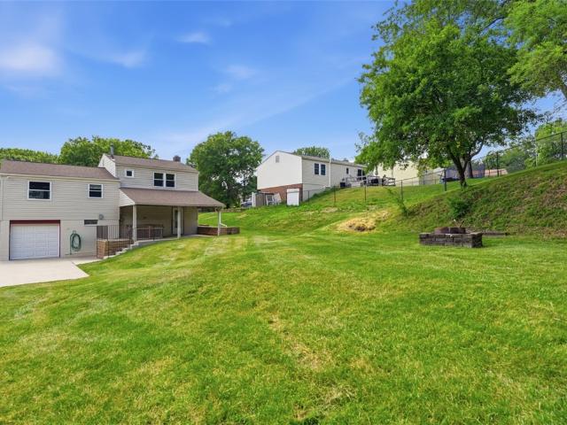 728 Skyview Dr