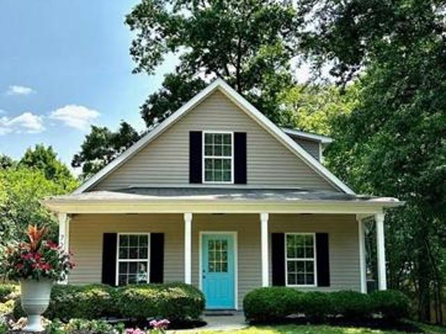 728 Skyview Dr NE, Marietta, GA 30060