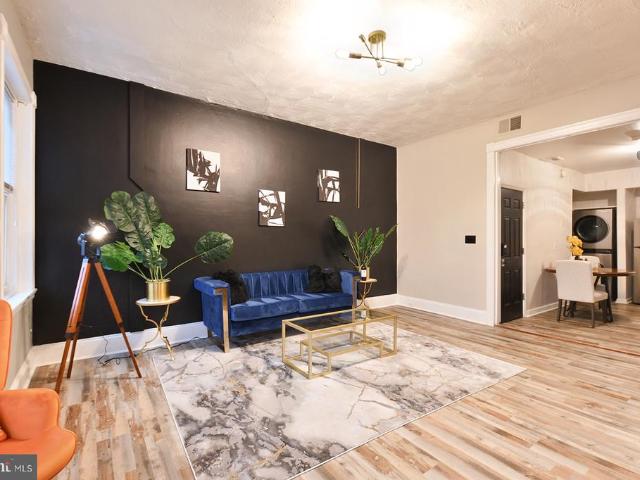 728 Reservior Street # 3