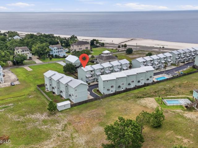 728 W Beach Boulevard