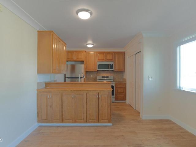 728 W Hemlock Street