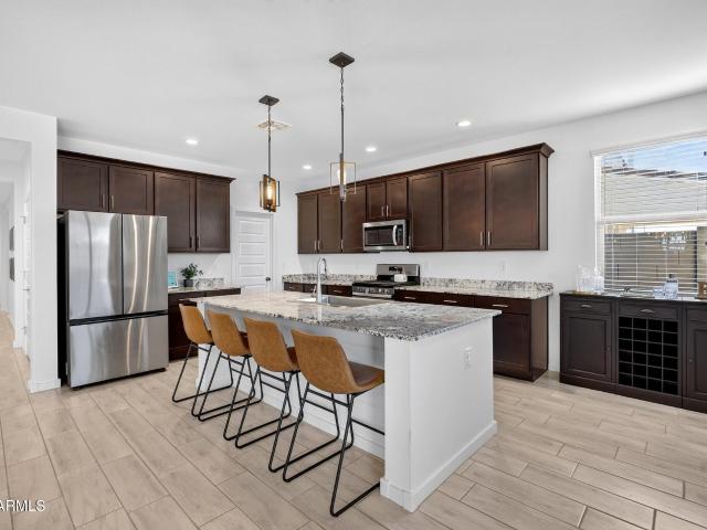 728 w magena drive