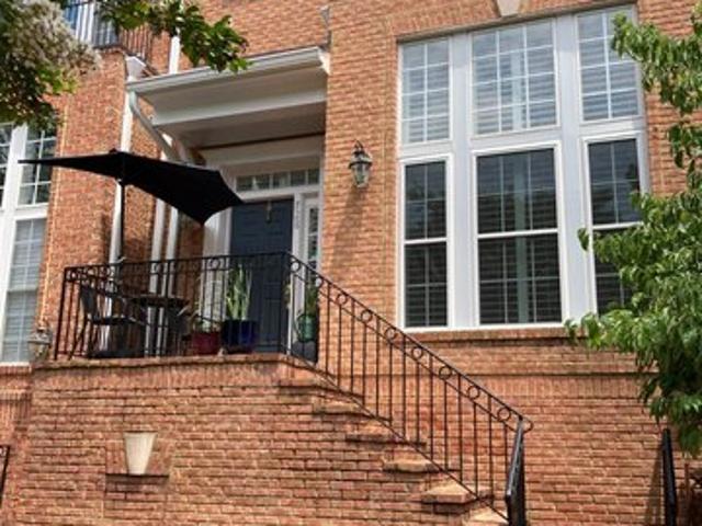 728 Vestal St, Woodbridge, VA 22191