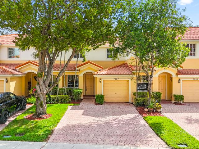 7297 Briella Dr, Boynton Beach, FL 33437 | MLS #B26000
