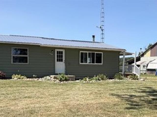 7298 S Brennan Rd, Saint Charles, MI 48655