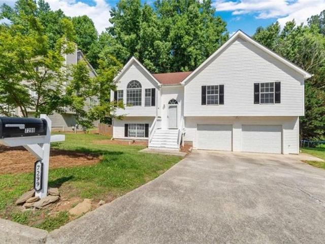 7299 Essex Dr, Douglasville, GA 30134
