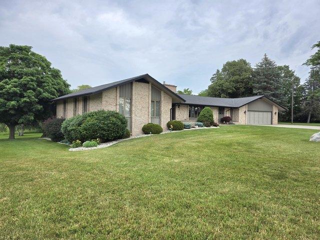 7290 Wingeier Ave SE, Alto, MI 49302