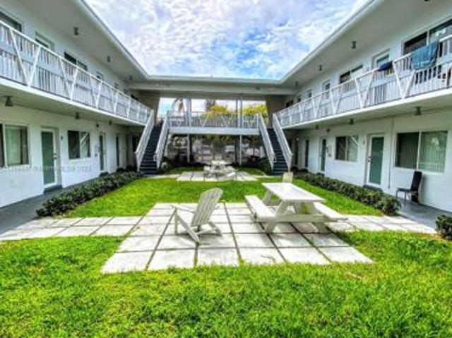 7291 Gary Ave #4, Miami Beach, FL 33141