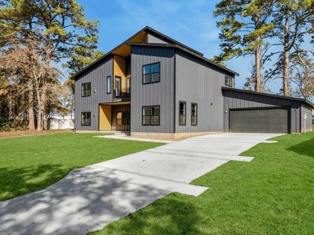 7292 Edgewater Dr, Willis, TX 77318