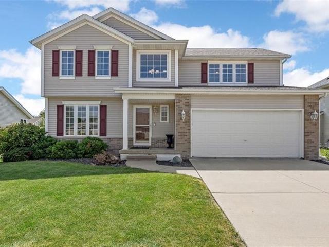 729 74th St NE, Cedar Rapids, IA 52402