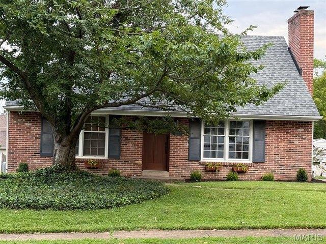 729 Chippendale Ct, Kirkwood, MO 63122
