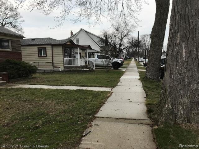 729 Cleophus Parkway