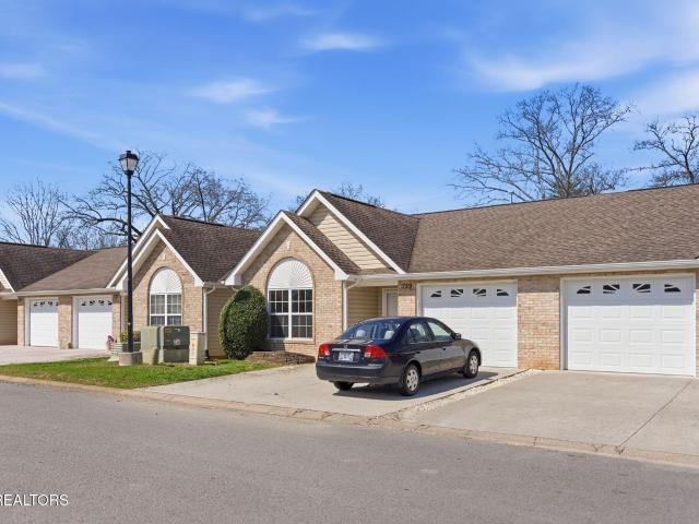 729 Graham Way