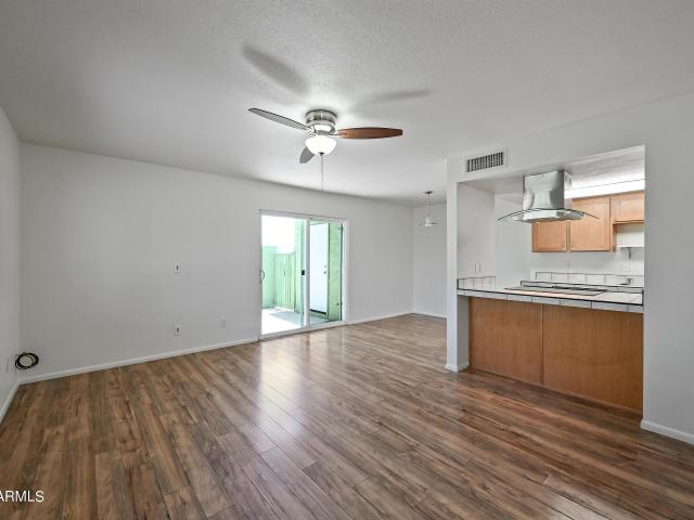729 E Cochise Drive # # B