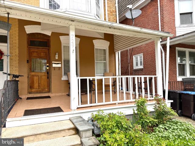 729 Haws Ave, Norristown, PA 19401 | MLS #PAMC2177