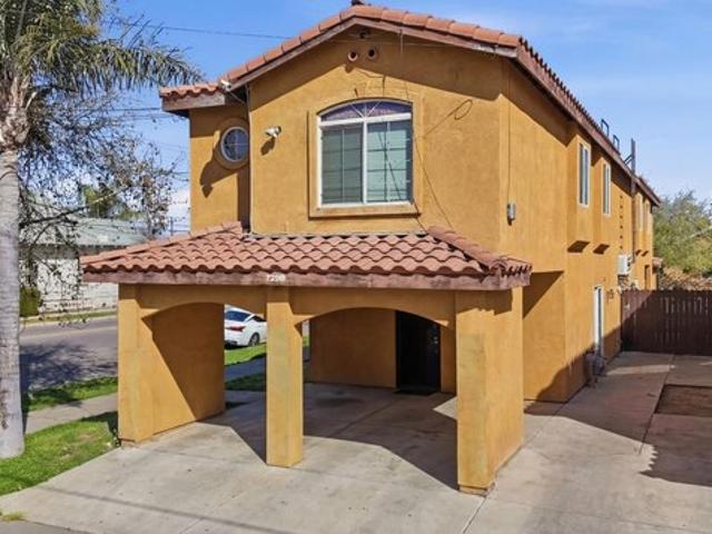 729 L St, Bakersfield, CA 93304
