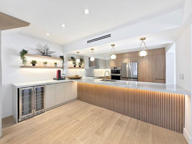 729 NE 17th Ter, Fort Lauderdale, FL 33304