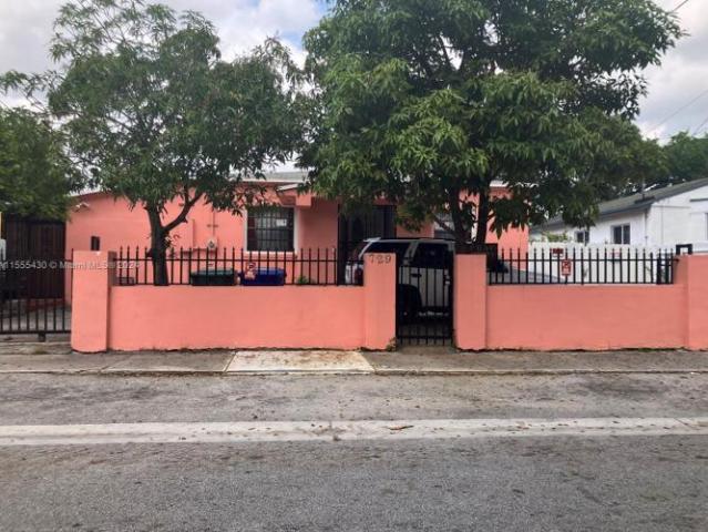 729 NW 55th St, Miami, FL 33127