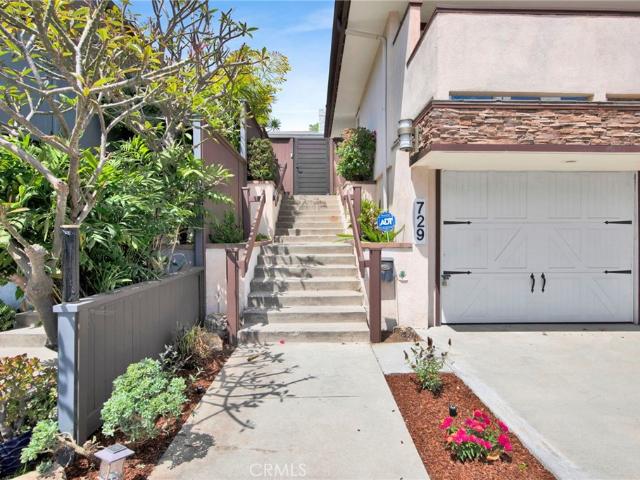 729 S Leland