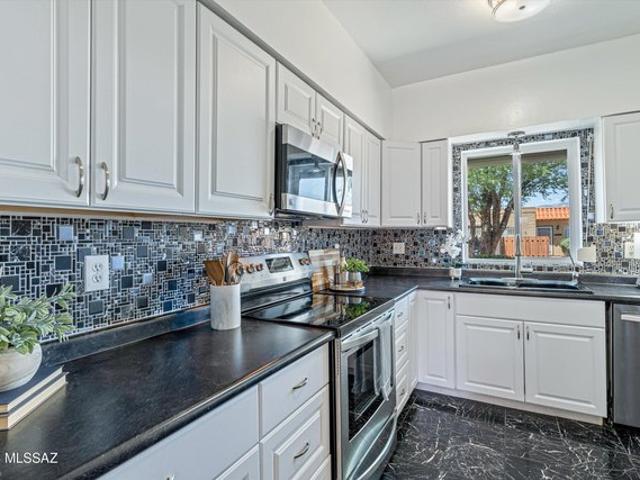 729 S Pantano Pkwy, Tucson, AZ 85710