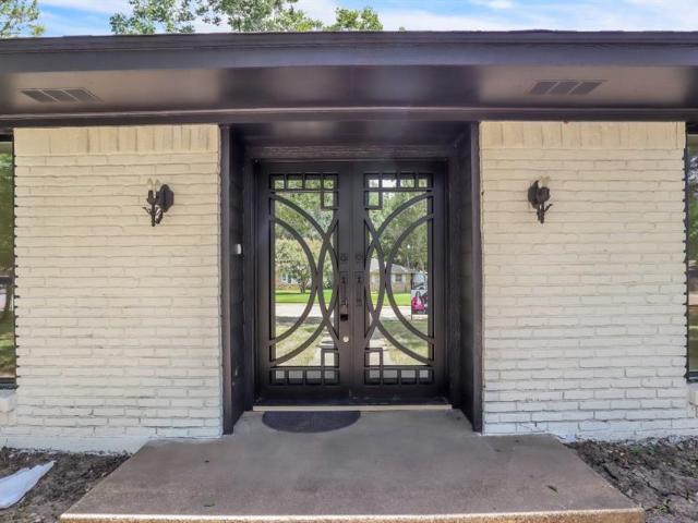 729 Surrey Circle