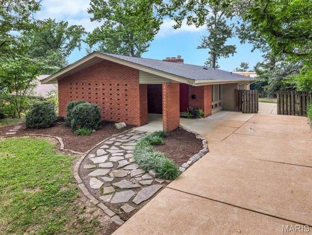 729 W Jewel Ave, Saint Louis, MO 63122
