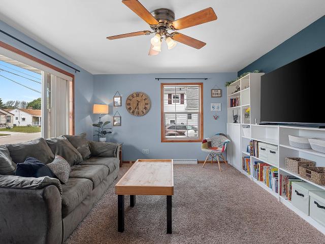 729 Woodlawn Dr