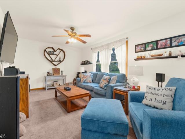 729 Vulcanite Ave