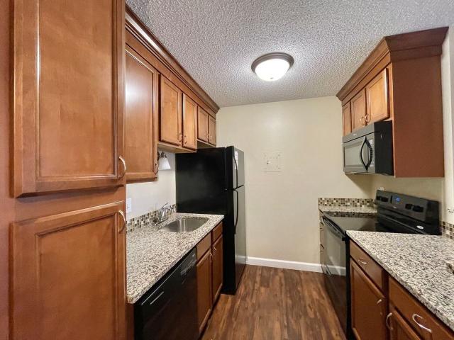 72 02 The Lookout 2 Bedroom Apartment for Rent at 6216 Slater St, Merriam, KS 66202
