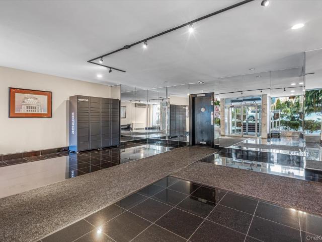 72 10 th Street, Unit 3B