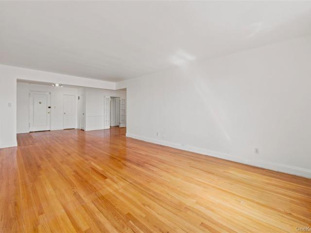 72 10 Street 6G