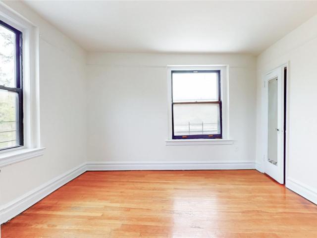72 34 Austin St D3