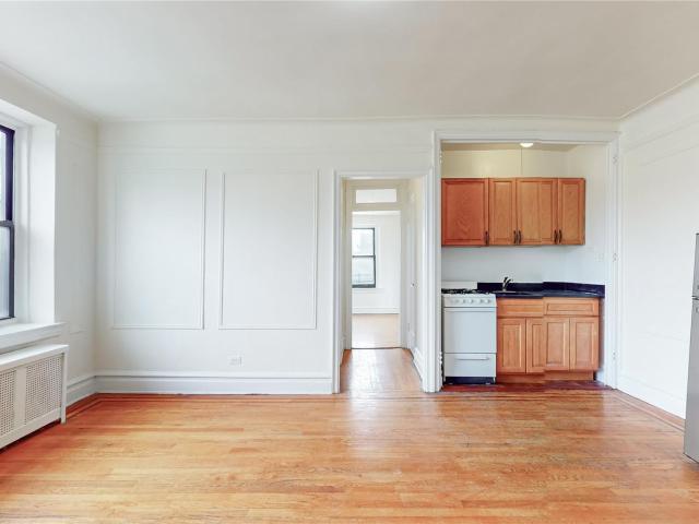 72 34 Austin St D3