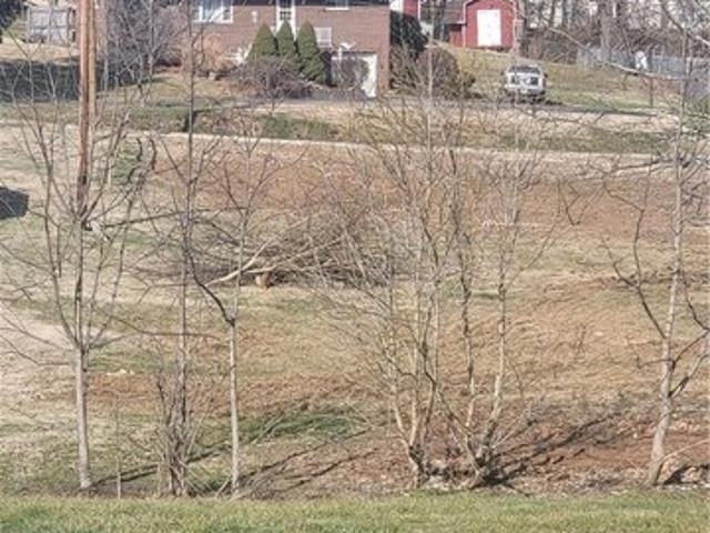 72 Teays Garden Rd, Teays, WV 25526