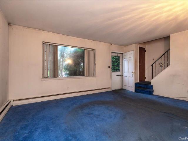 72 Twin Avenue