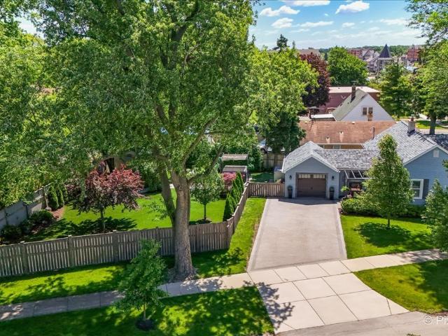 72 W Irving Park Road