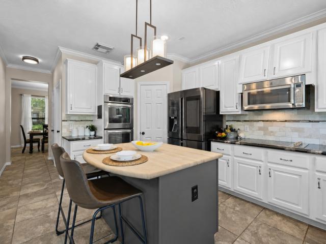 72 W Sandalbranch Circle