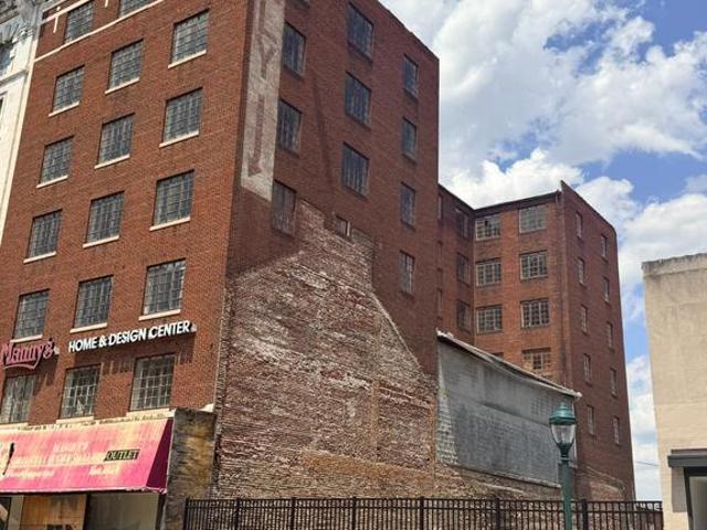 72 W Washington Street