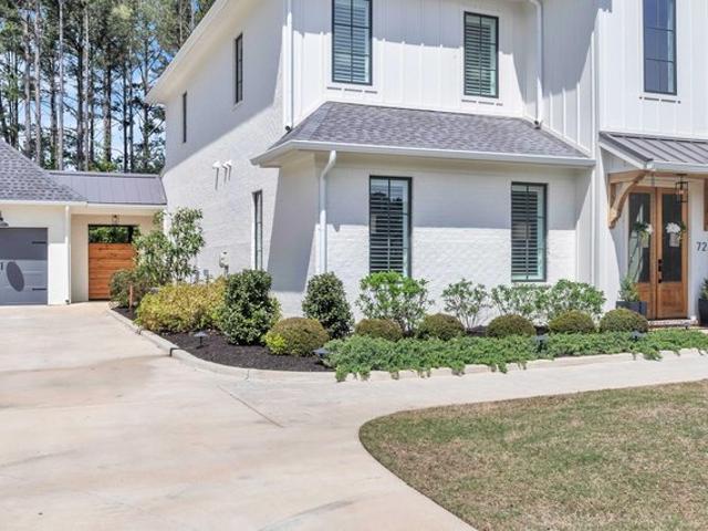 72 Waverly Dr, West Point, MS 39773