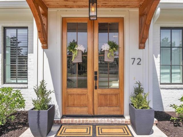 72 Waverly Dr, West Point, MS 39773
