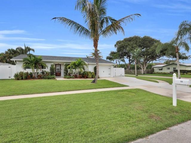72 Willow Rd, Tequesta, FL 33469